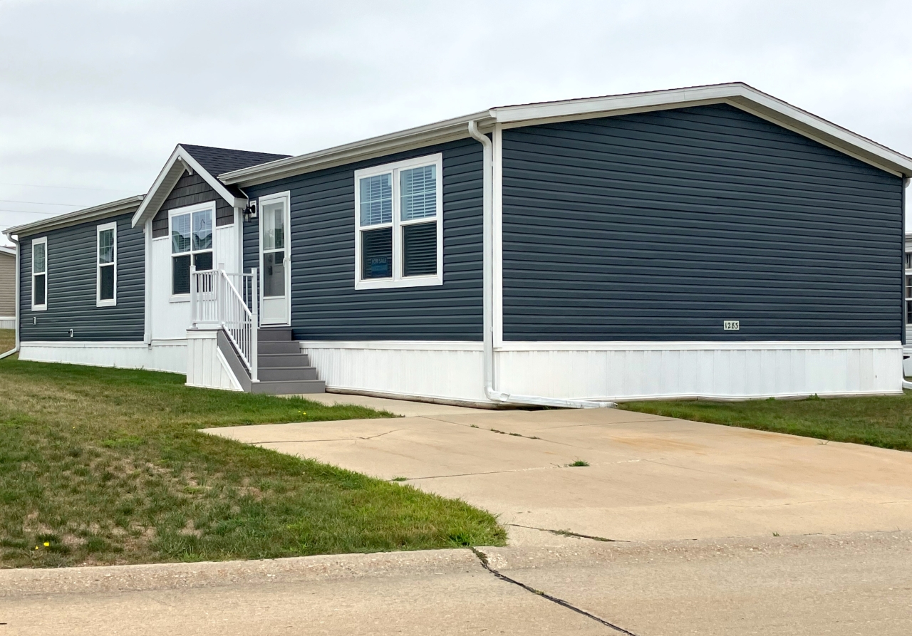 Manufactured & Mobile Home Park in Marion IA | Eagle Ridge